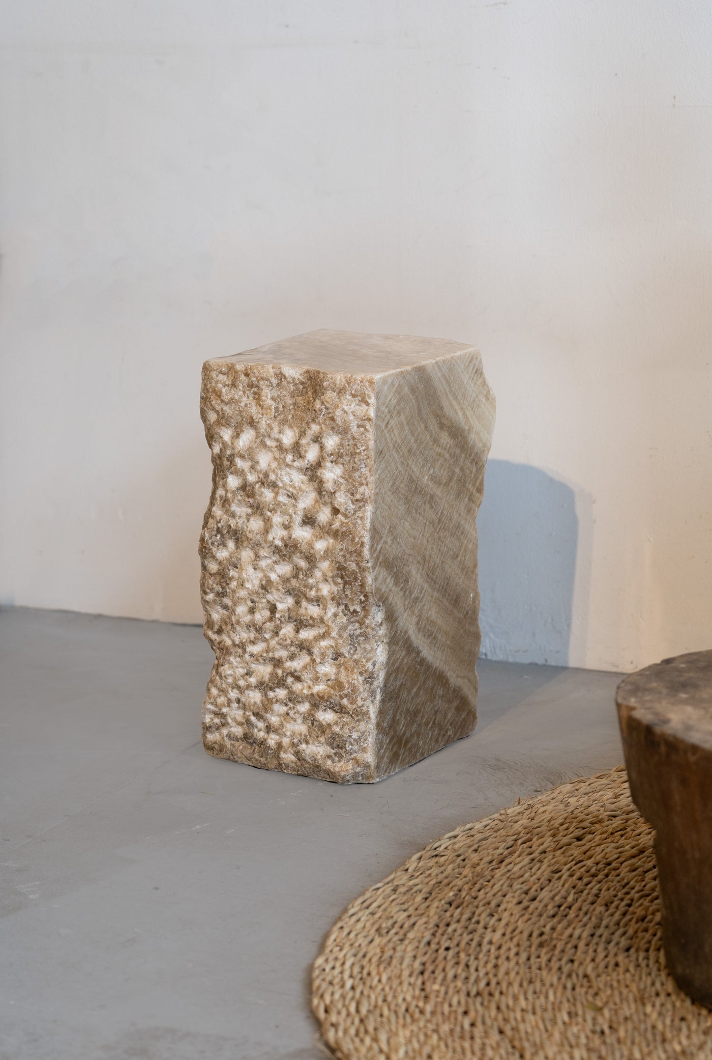 Natural Cut Onyx Side Table \ Stool - Botanical Boys